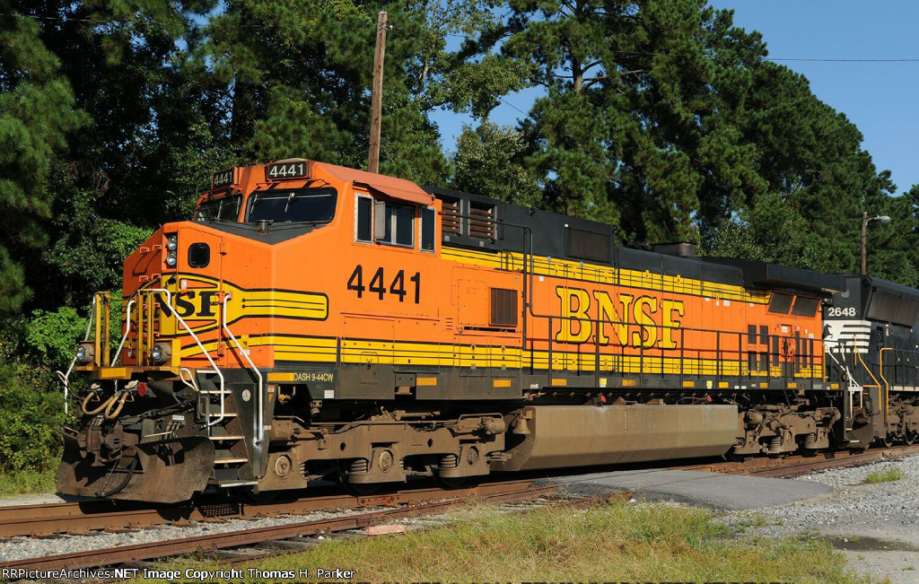 BNSF 4441